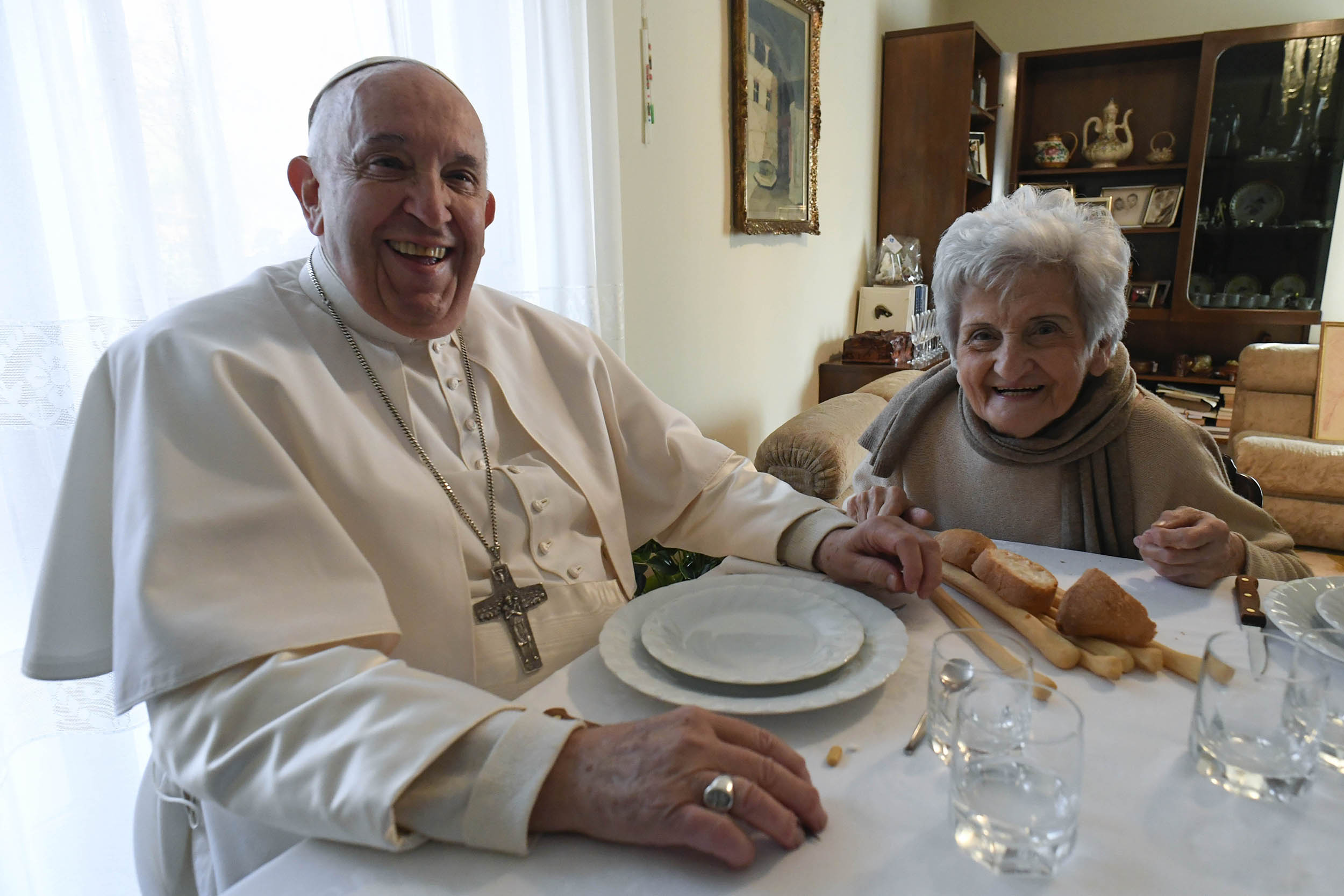 Visiting his family, pope celebrates feast of Christ the King – Texas ...