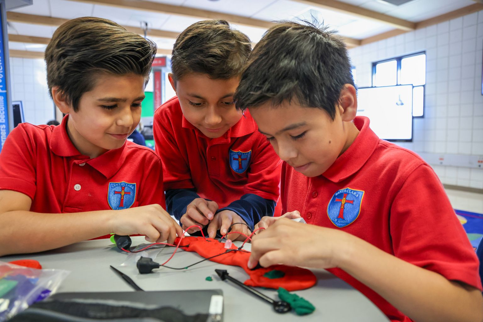New STEM lab fuels Santa Clara of Assisi Catholic Academy students ...