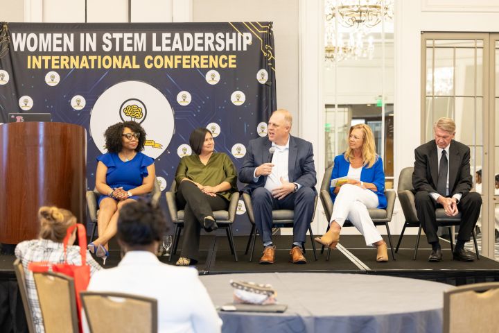 Conference connects women in STEM – Texas Catholic