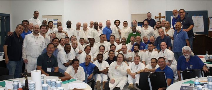 Ministry offers glimpses of God’s love to inmates – Texas Catholic