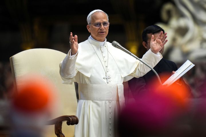Pope: Bishops live simply, guiding their flock through life’s joys ...